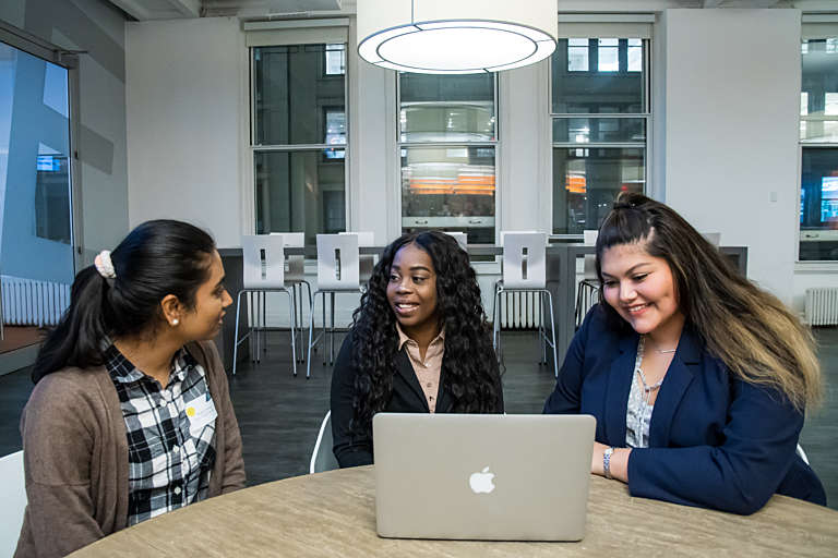 Girls Who Code | College Loops